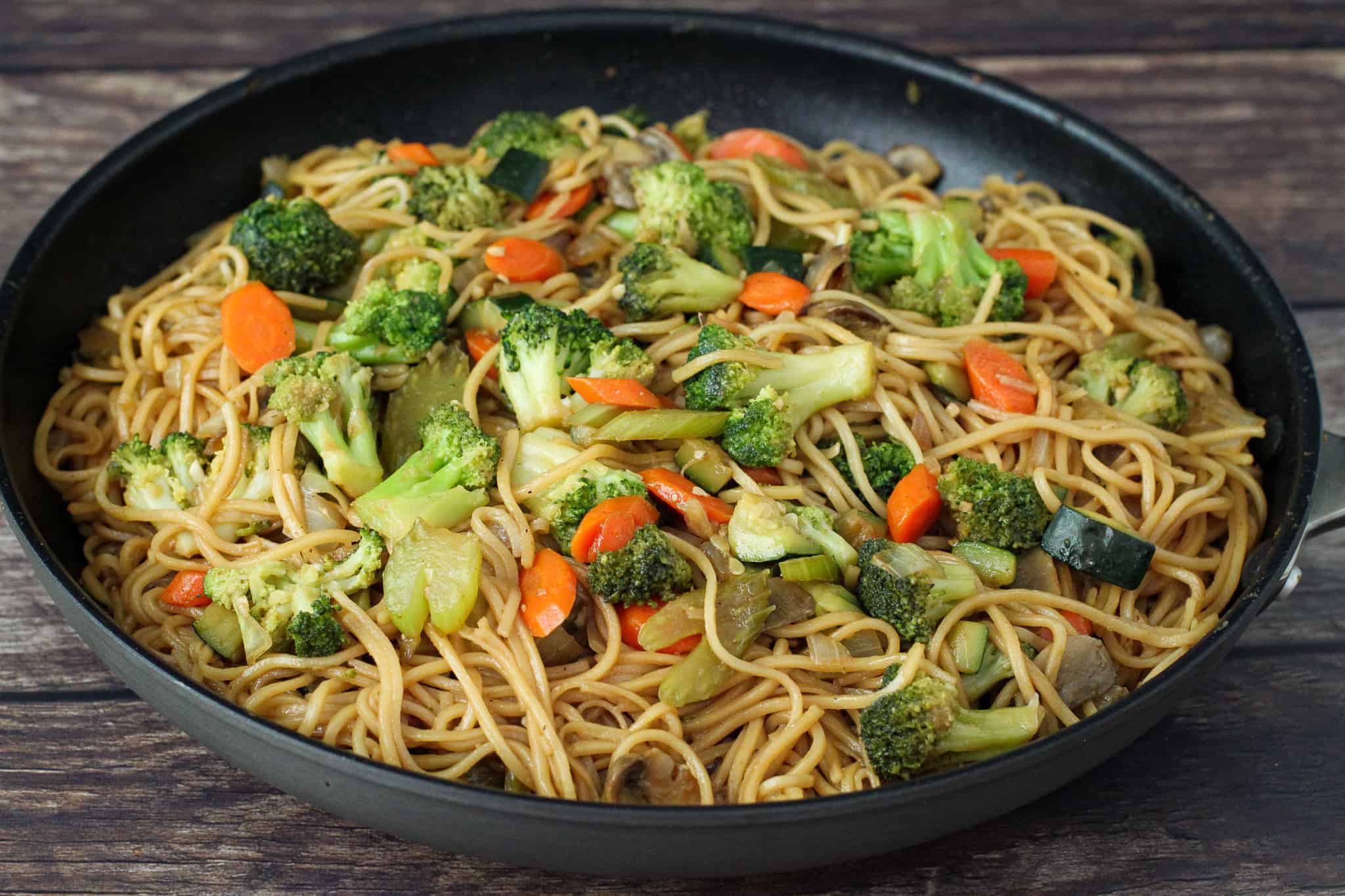 Easy Vegetable Lo Mein - Dishes With Dad